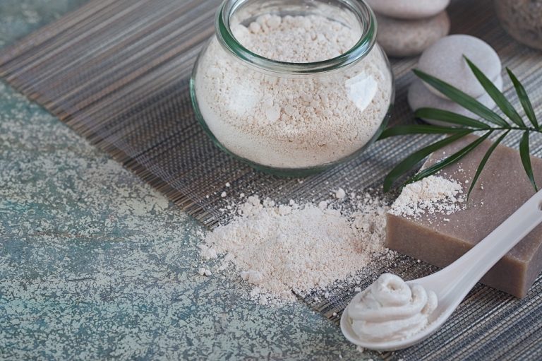 Argila branca: O que é, para que serve, benefícios e receitas | Cura ...